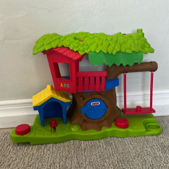 Fisher-Price | Toys | 26 Fisherprice Little People Musical Playset ...